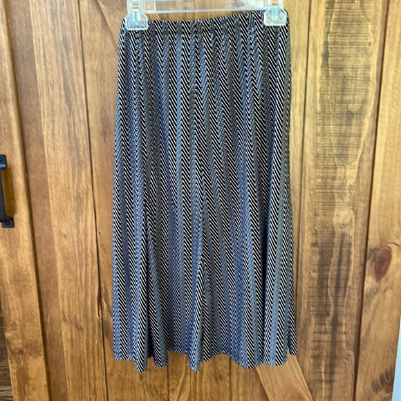 JM Collection | Skirts | Black And White Chevron L Skirt By Jm ...